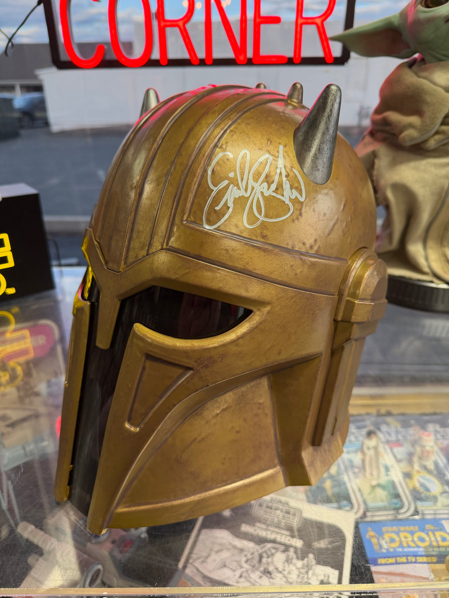 10 x RAFFLE ENTRY - STAR WARS - The Armorer Helmet signed by Emily Swa ...